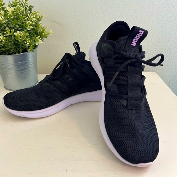 Puma | Shoes | Puma Soft Foam Sneakers Black Size 65 | Poshmark